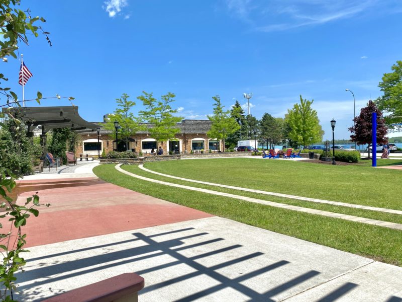 Riverview Plaza Shopping Courtyard Park