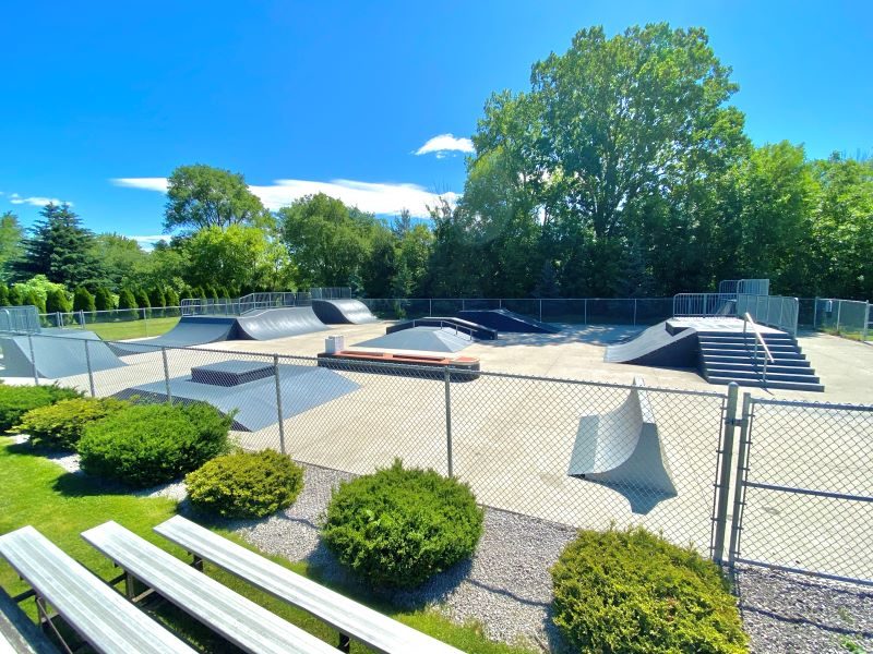 St. Clair Skatepark Fall Grind 2020